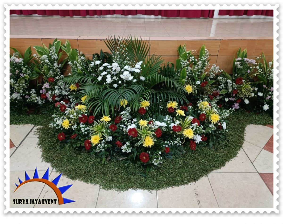 Sewa Mini Garden Bunga Segar Dekorasi Panggung – Pusat Sewa Alat Pesta ...
