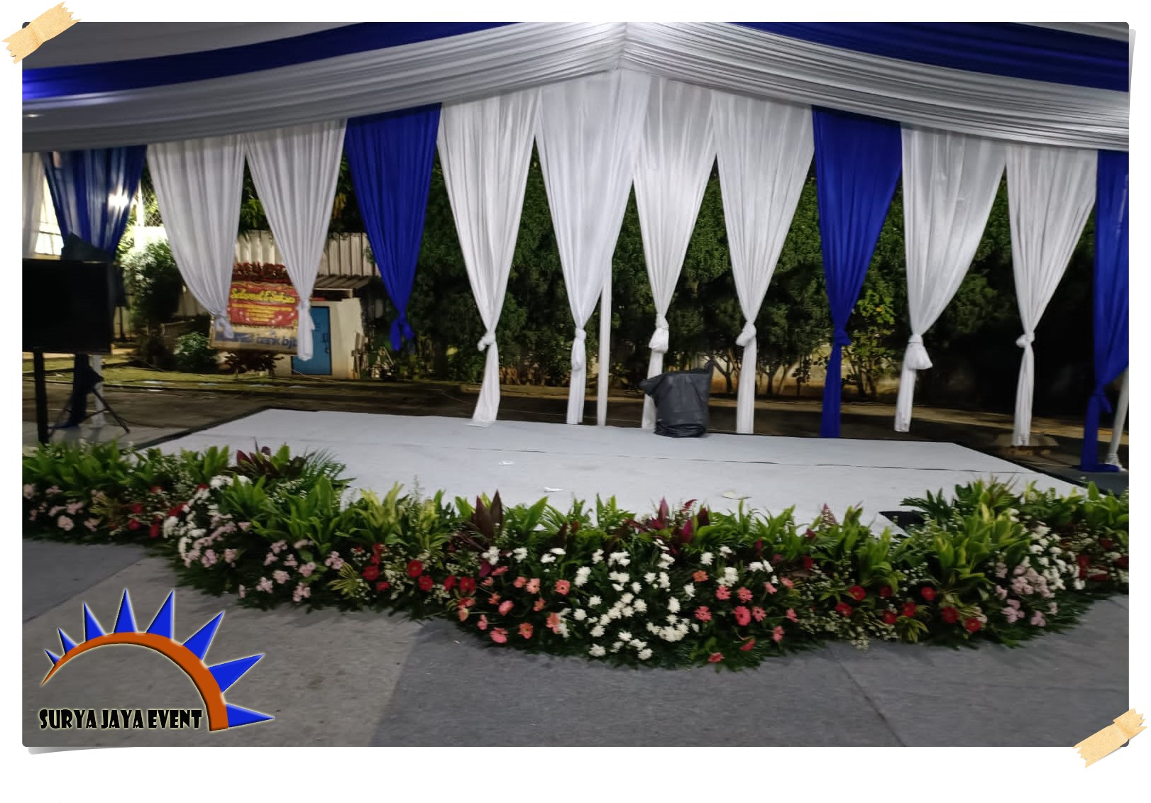 Sewa Mini Garden Bunga Segar Dekorasi Panggung – Pusat Sewa Alat Pesta ...